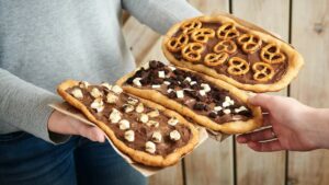 The Top 20 Must-Try Famous Canadian Food [2026 ]