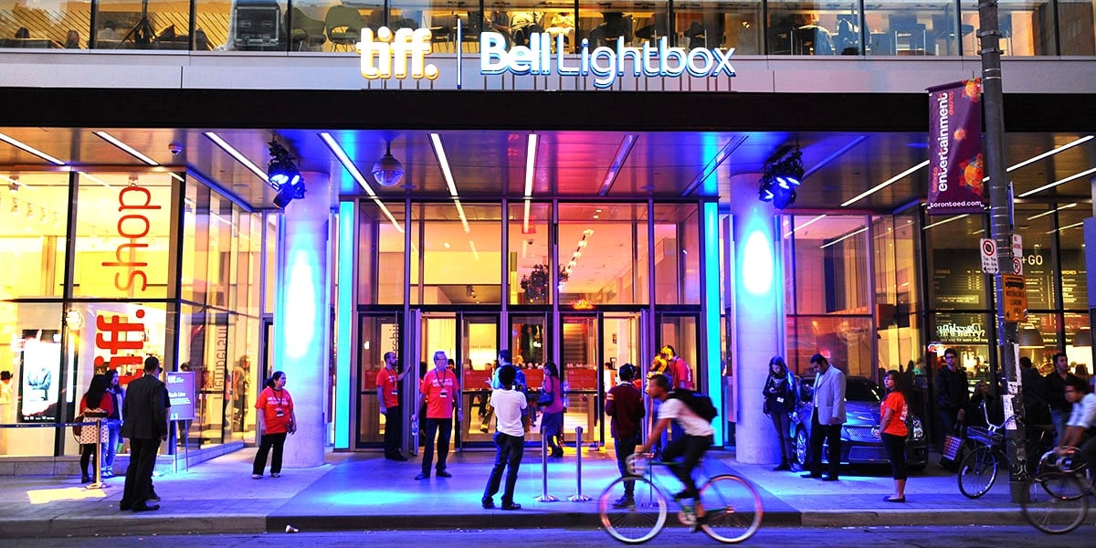 20 Fun Things To Do in Toronto at Night [2025 ]